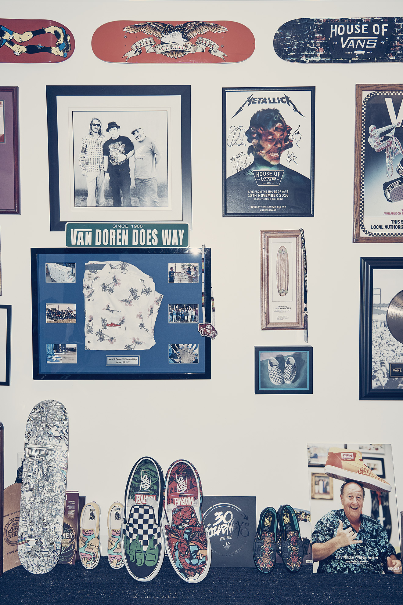 DANCING OUTSIDE OF THE COMFORT ZONE skate vans ~ Human Shift